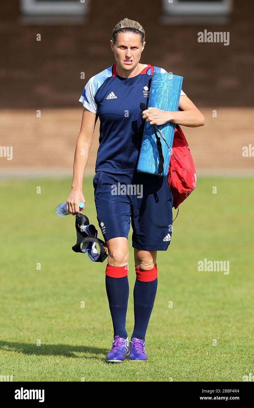 Kelly smith footballer hi-res stock photography and images - Alamy