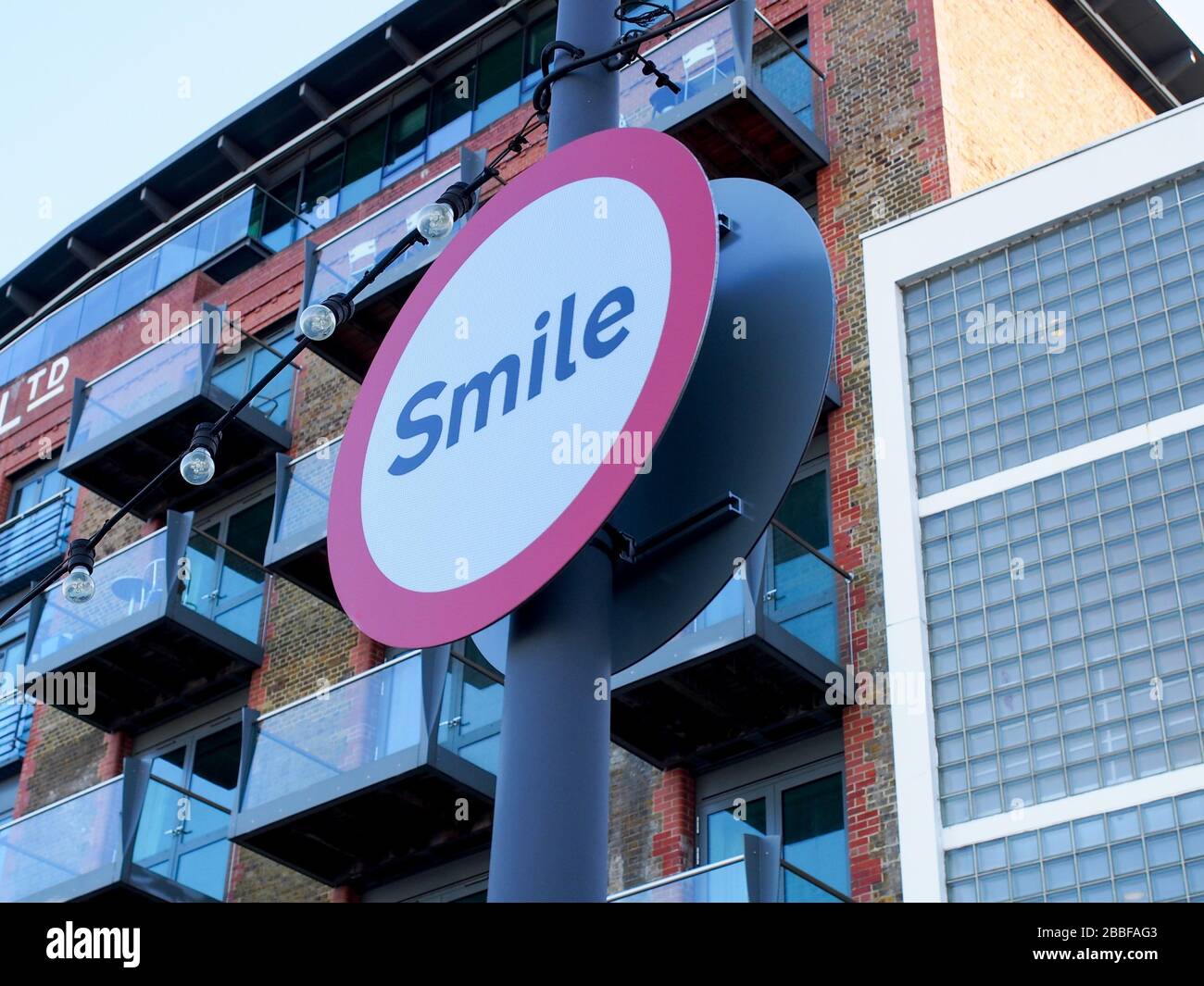 City sign londres hi-res stock photography and images - Alamy