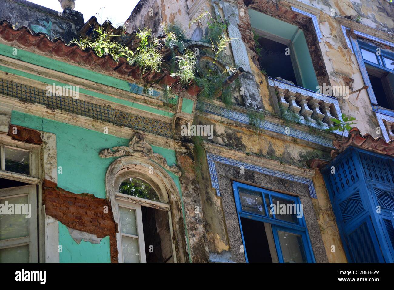 Close up view of one of the large neo-colonial houses in Largo do ...