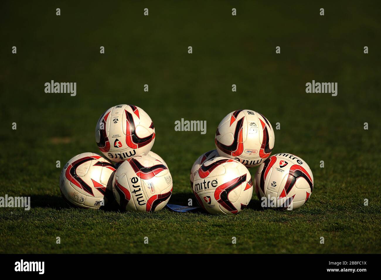 The official matchballs hi-res stock photography and images - Alamy