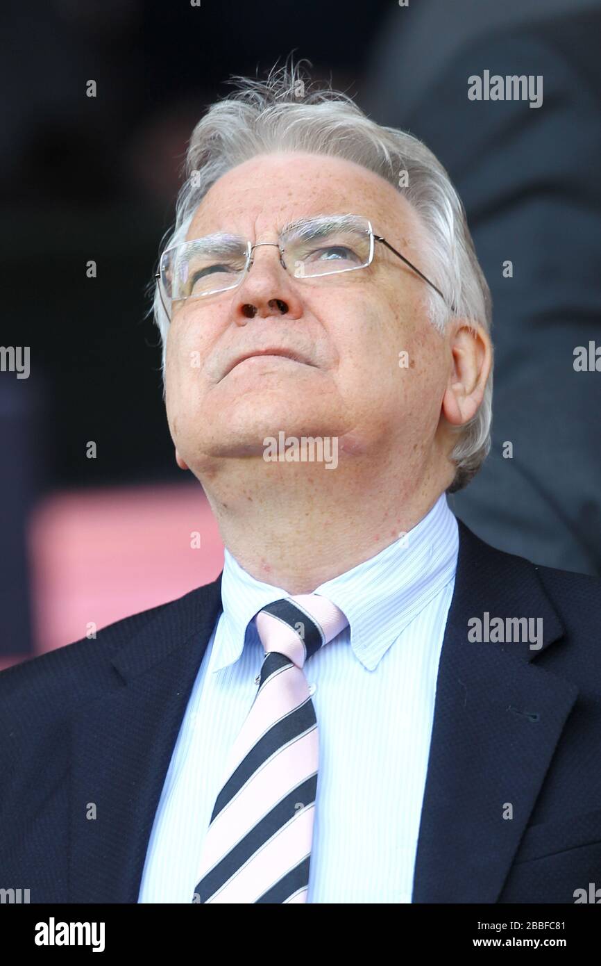Bill kenwright portrait hi-res stock photography and images - Alamy
