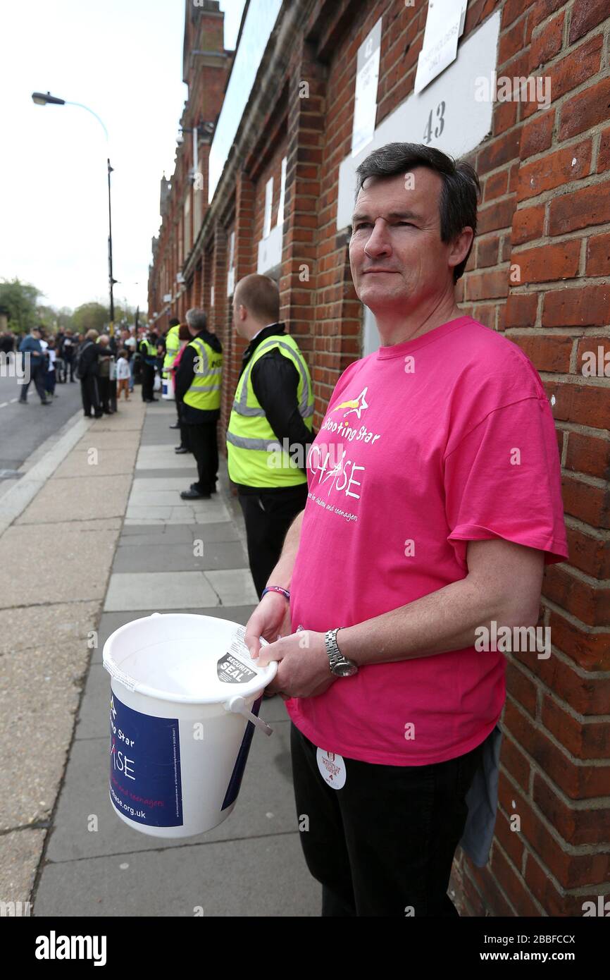 Shooting star chase hi-res stock photography and images - Alamy