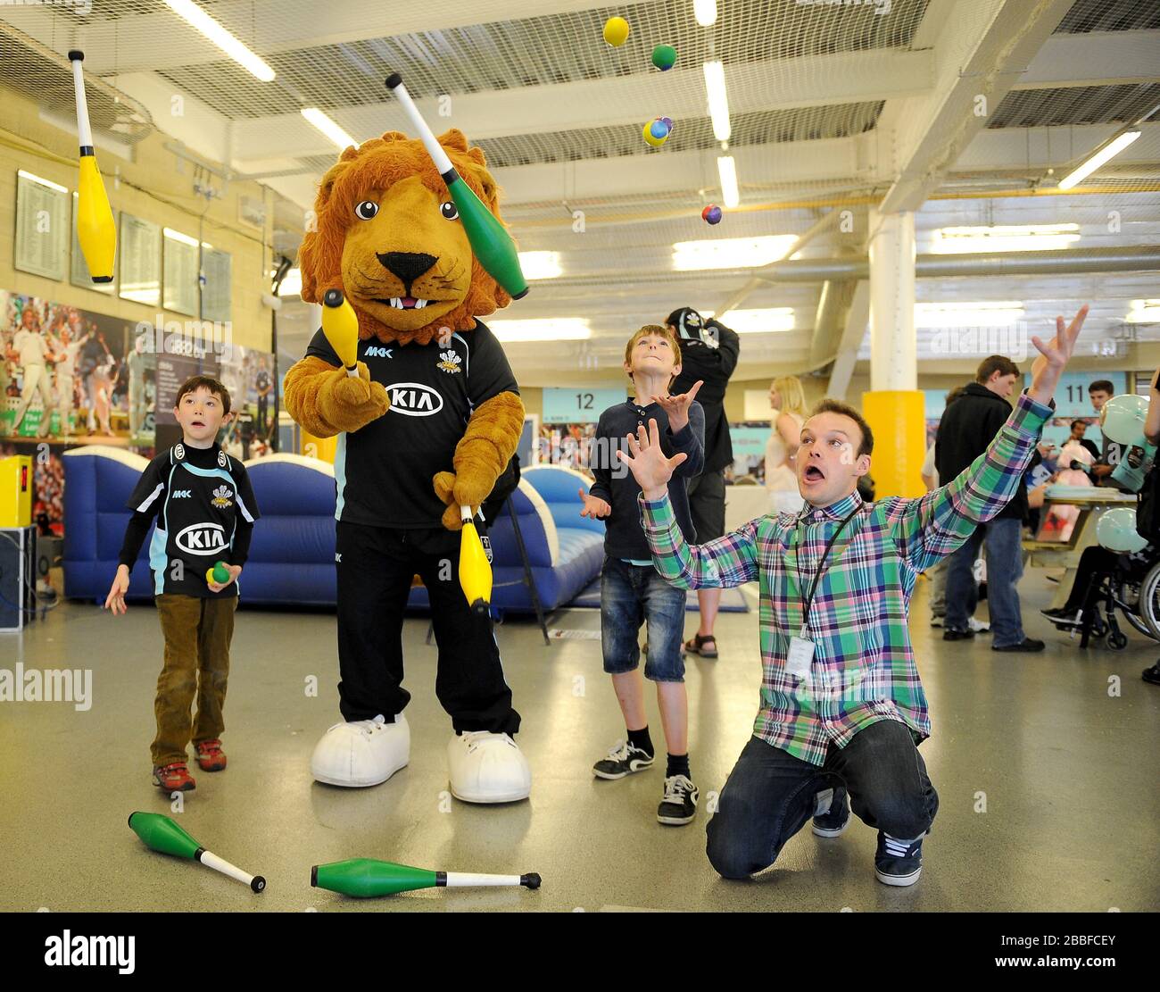 Kids take part in juggling practice with Surrey mascot Caesar the Lion ...