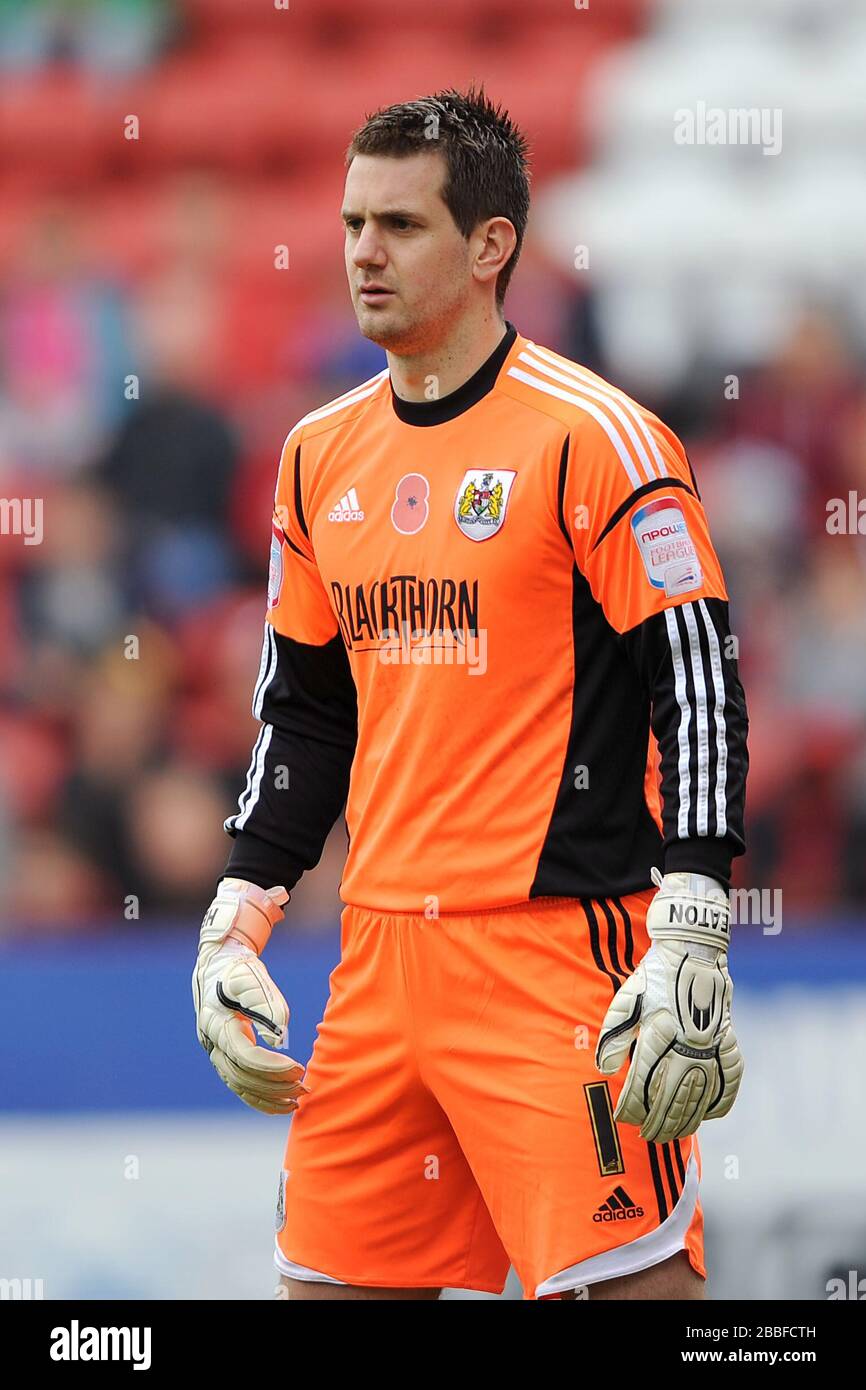 Bristol city goalkeeper thomas heaton hi-res stock photography and ...