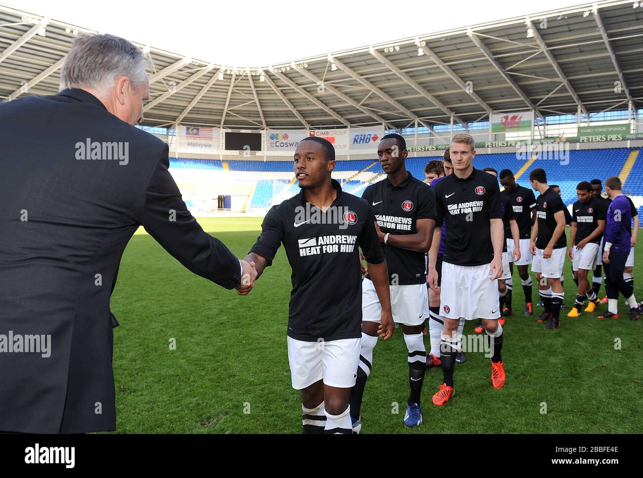 Charlton athletics callum harriott hi-res stock photography and images ...