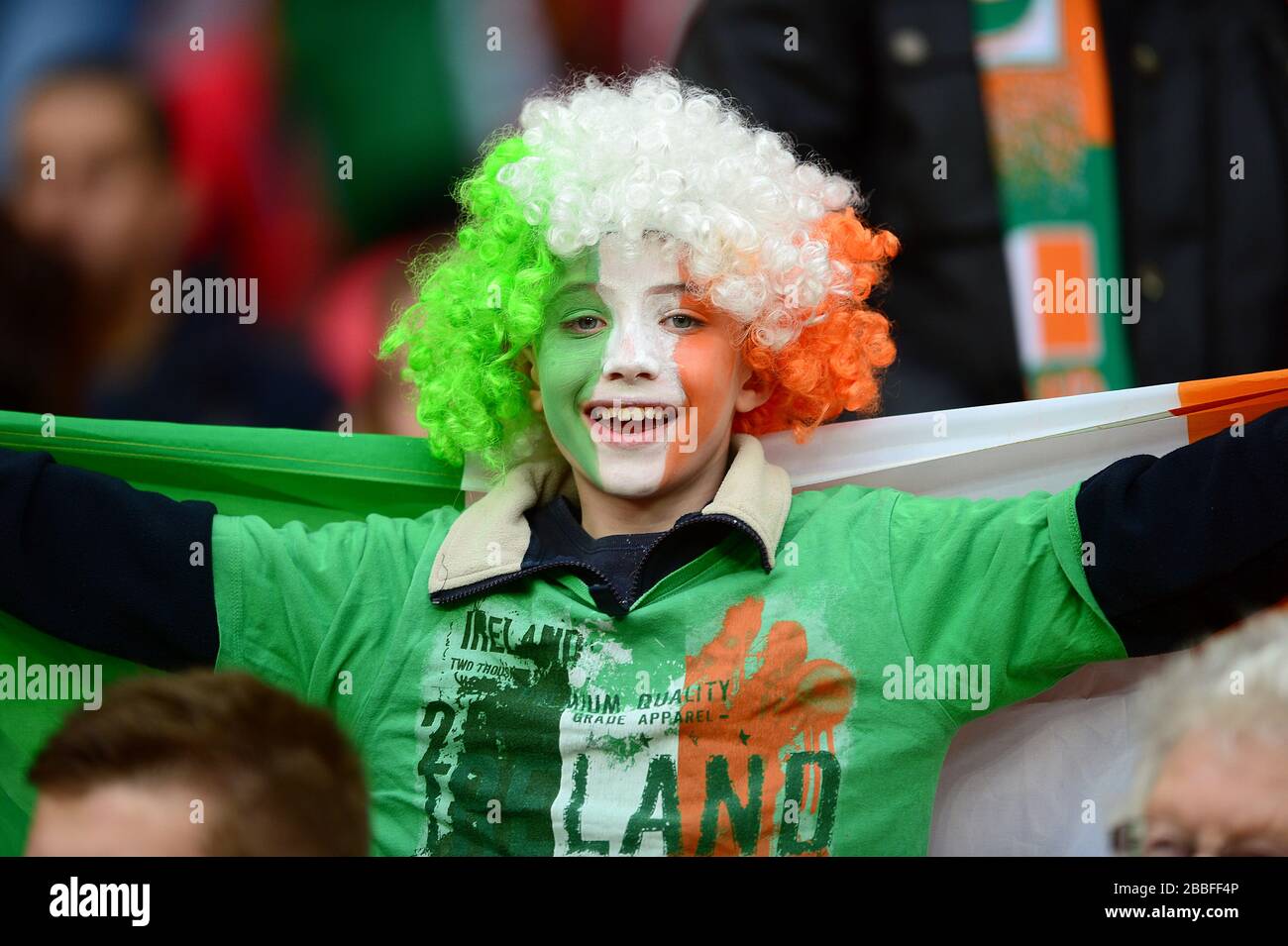 An ireland fan in stands hi-res stock photography and images - Alamy