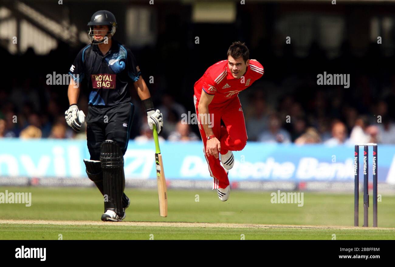 England's James Anderson in action bowling Stock Photo - Alamy