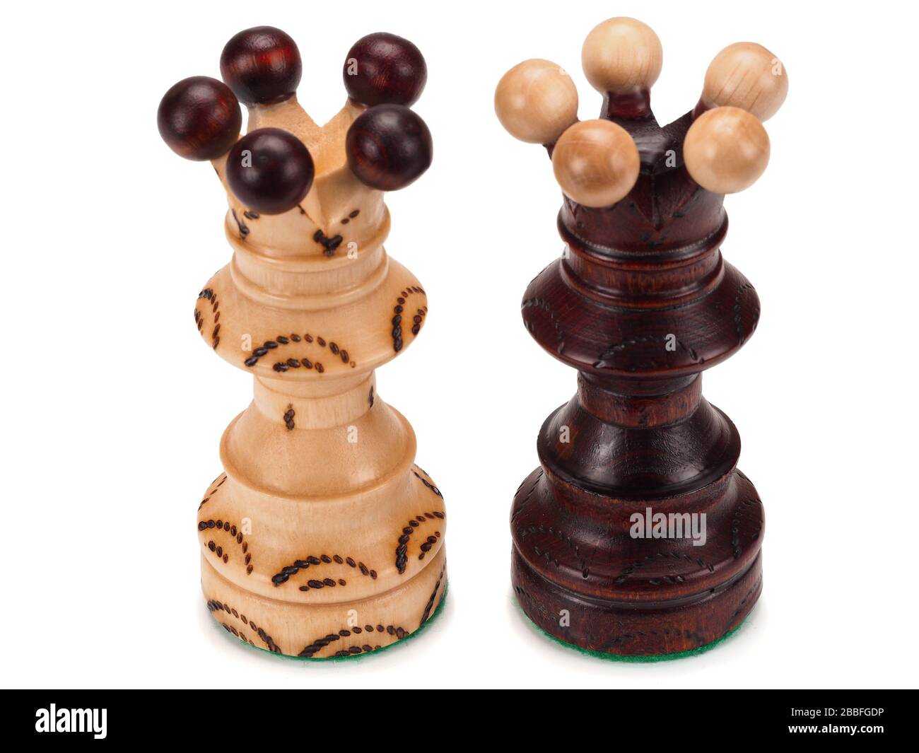 black and white chess queens on white background Stock Photo - Alamy