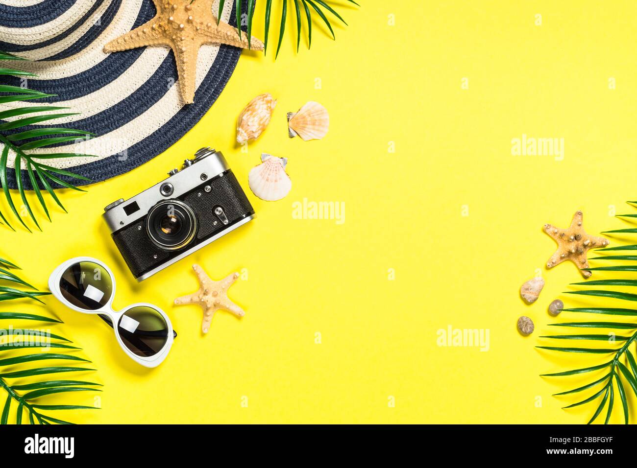 Flat lay photo yellow hi-res stock photography and images - Alamy