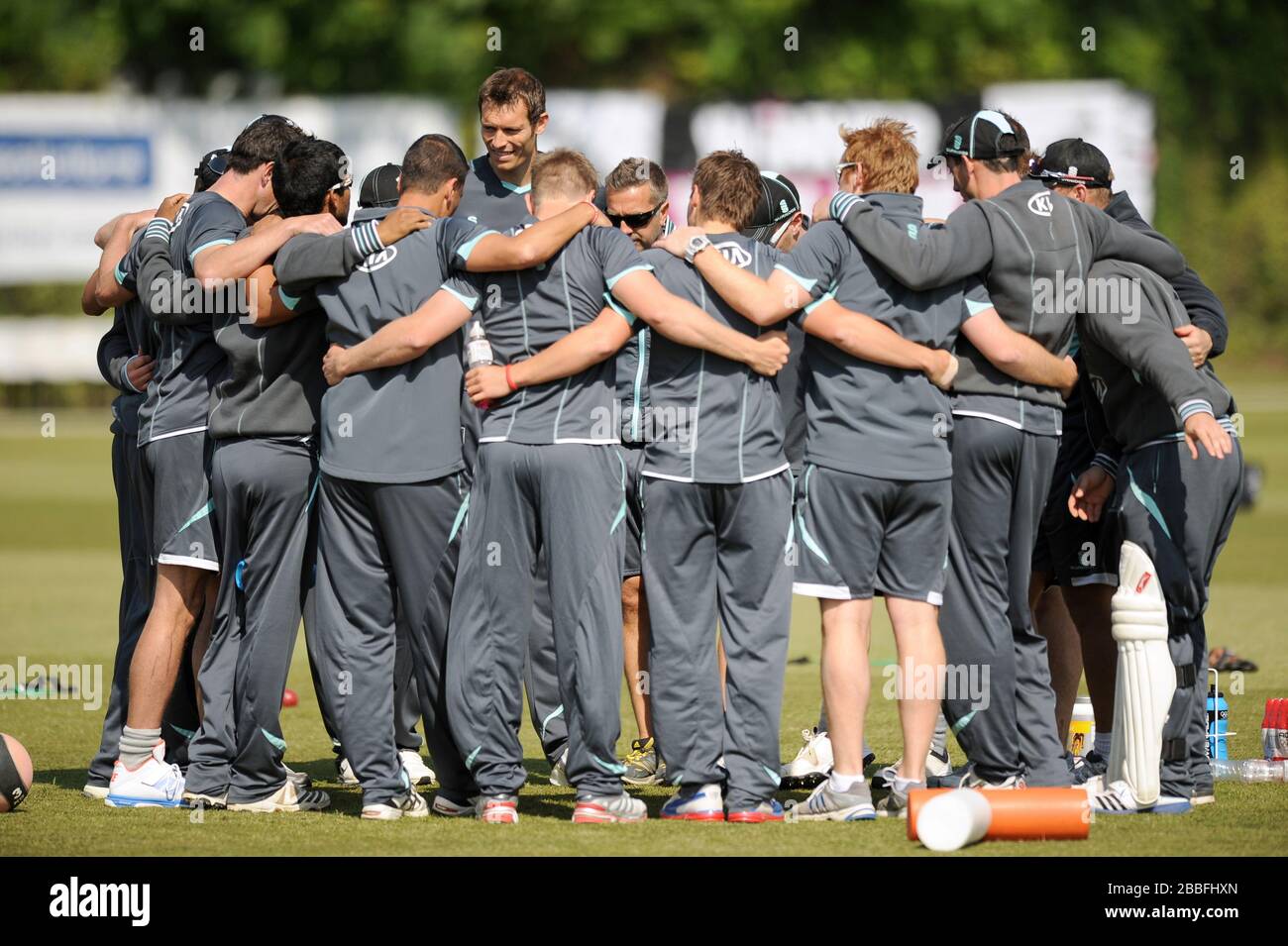 Surrey team huddle hi-res stock photography and images - Alamy