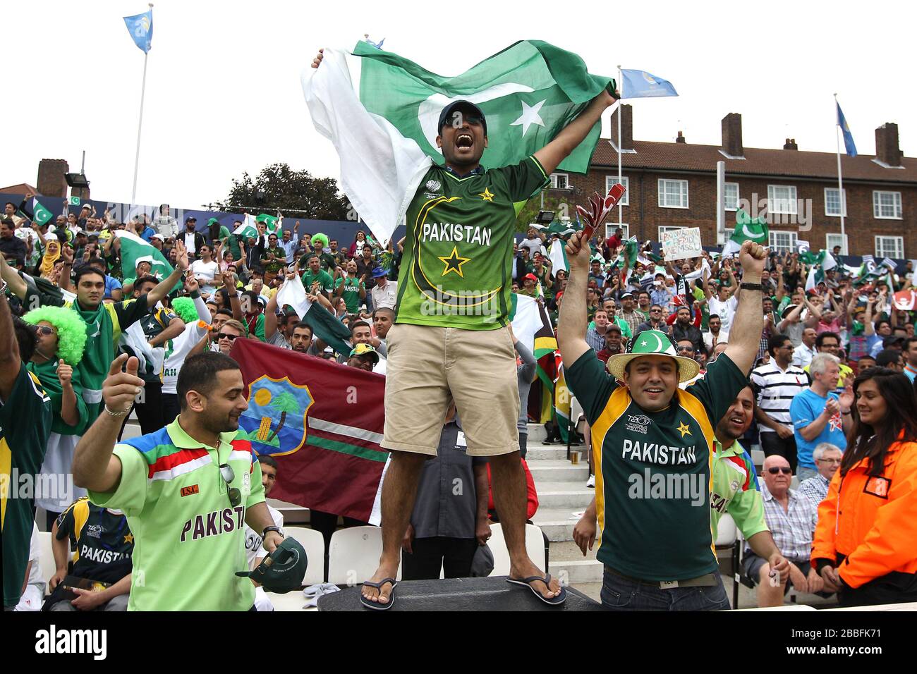 Pakistan fans soak up the atmosphere at the Kia Oval Stock Photo - Alamy