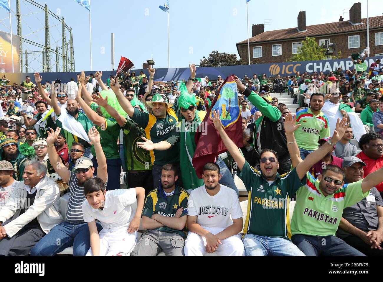 Pakistan fans soak up the atmosphere at the Kia Oval Stock Photo - Alamy