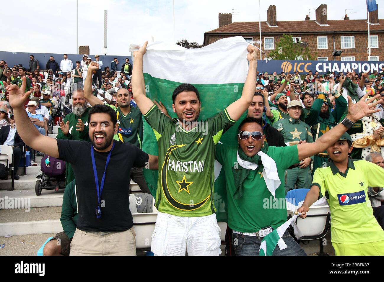 Pakistan fans soak up the atmosphere at the Kia Oval Stock Photo - Alamy