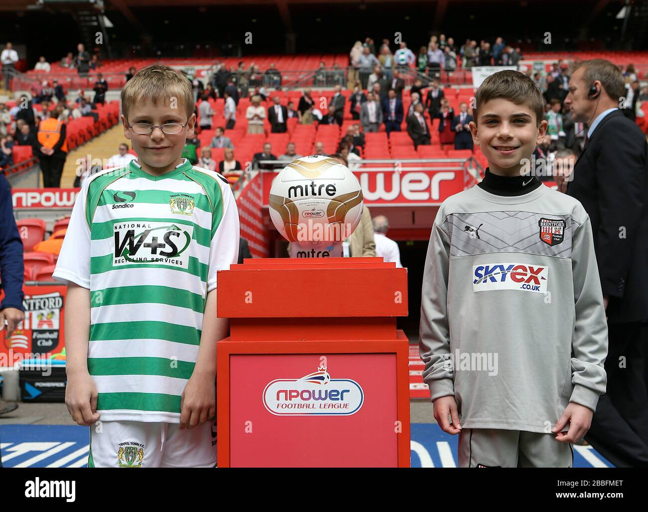 Matchday mascots pose for a photograph before kick off Stock Photo - Alamy