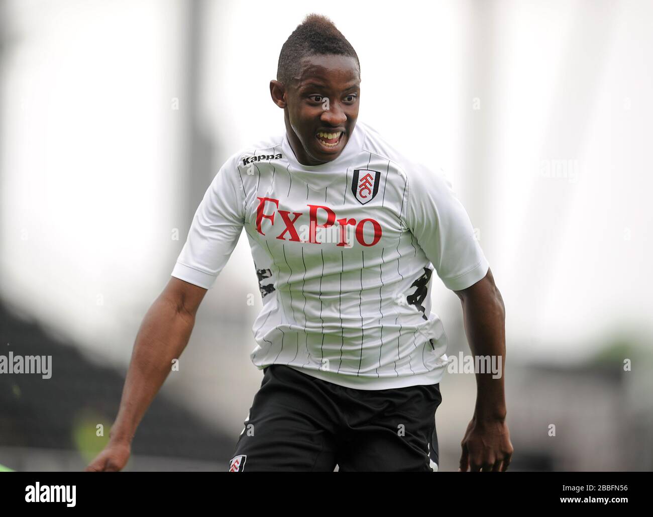 Moussa dembele fulham hi-res stock photography and images - Alamy