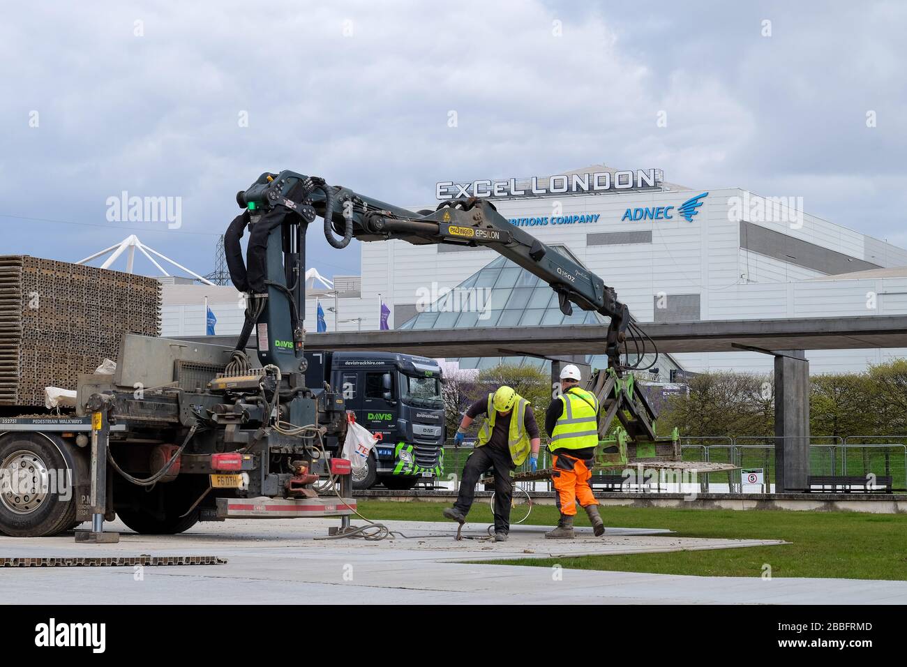 Hospital construction hi-res stock photography and images - Alamy
