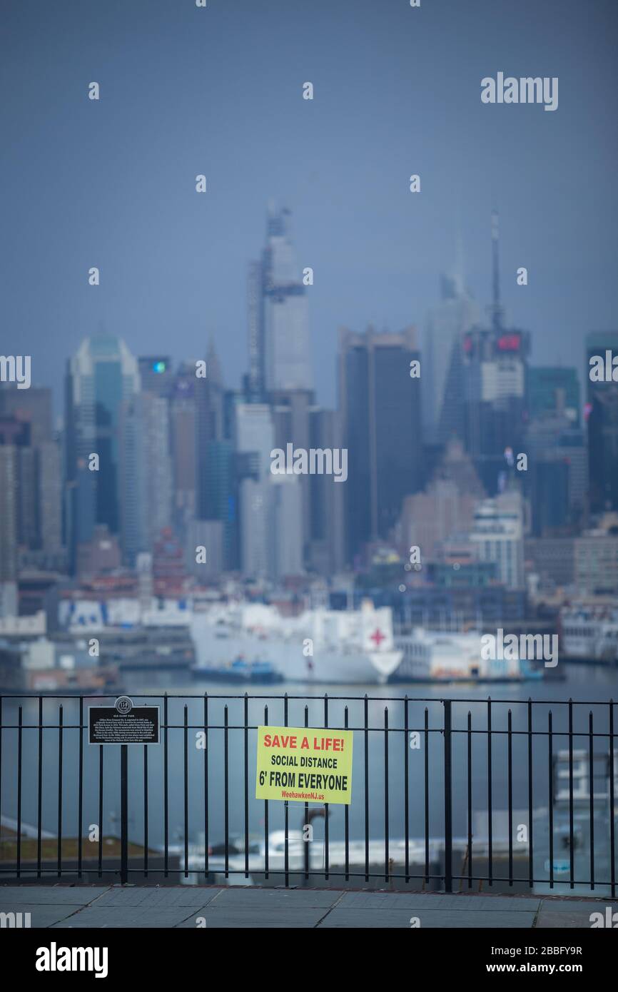USNS Comfort U.S. Navy Hospital Ship docked in New York City Pier 90 ...