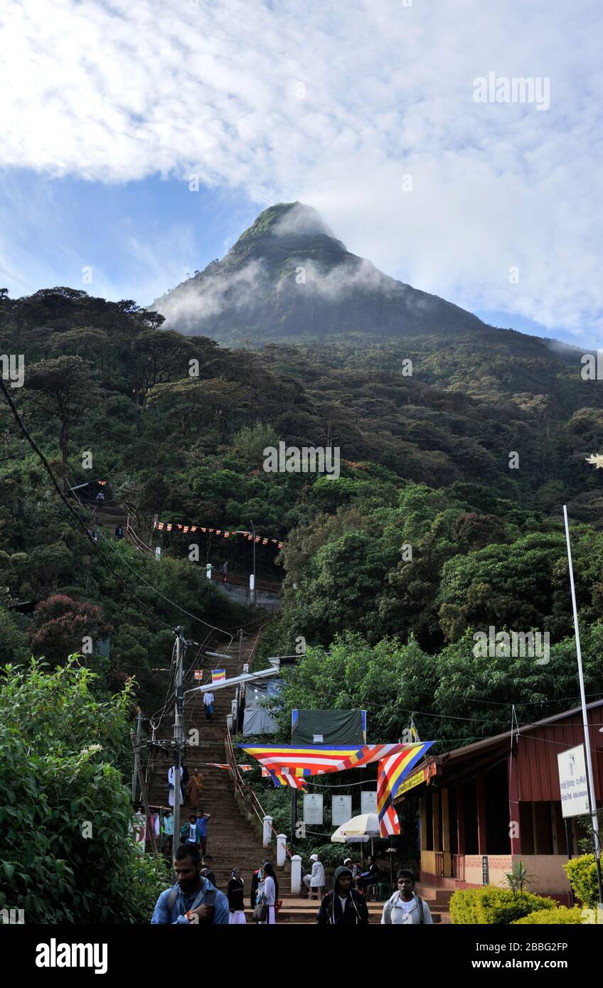 Sri Lanka, Adam’s peak, pilgrimage route to the summit Stock Photo - Alamy