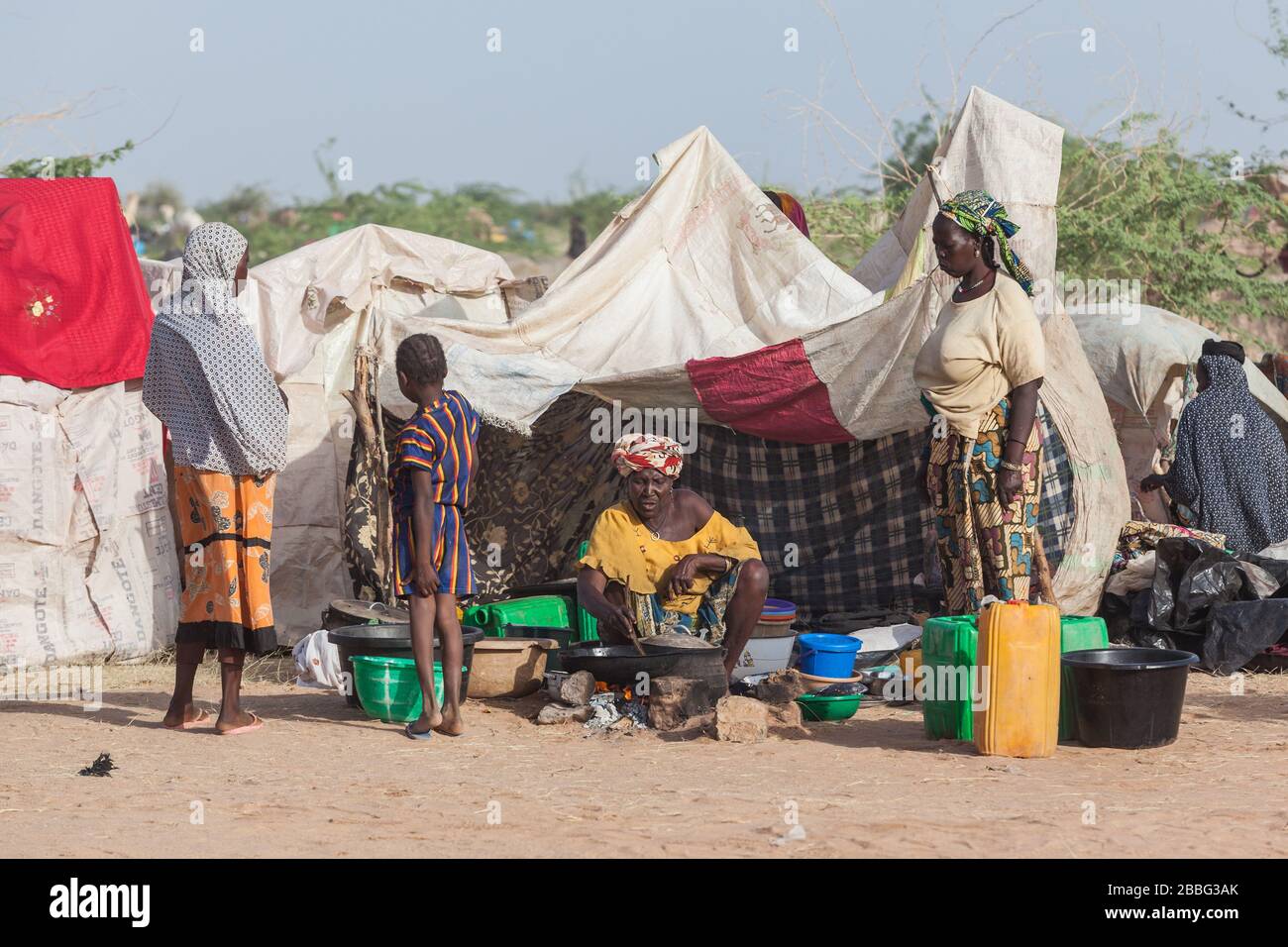 Cooking food poor slum hi-res stock photography and images - Alamy