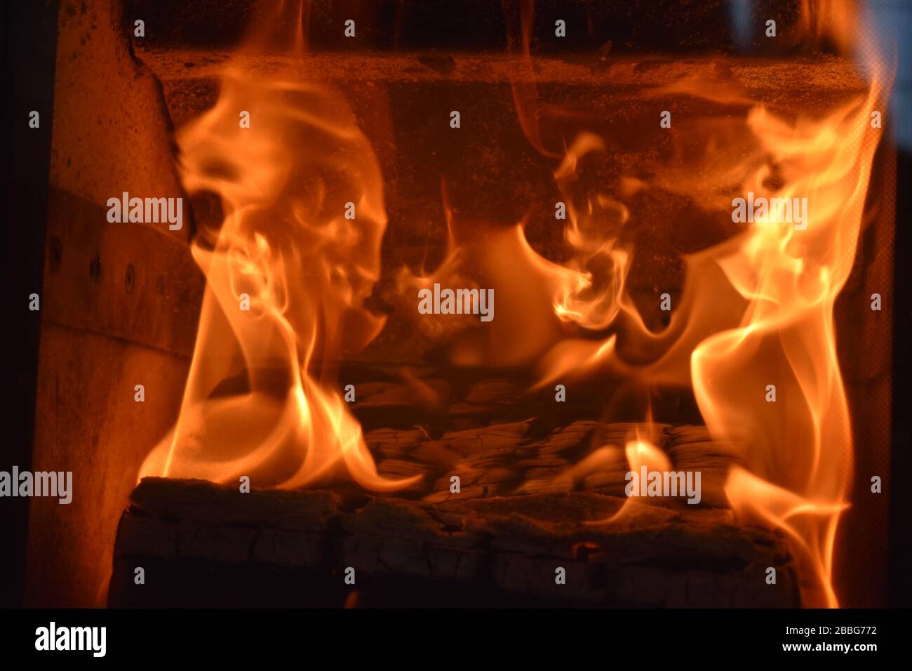 Oak chimney fire hi-res stock photography and images - Alamy