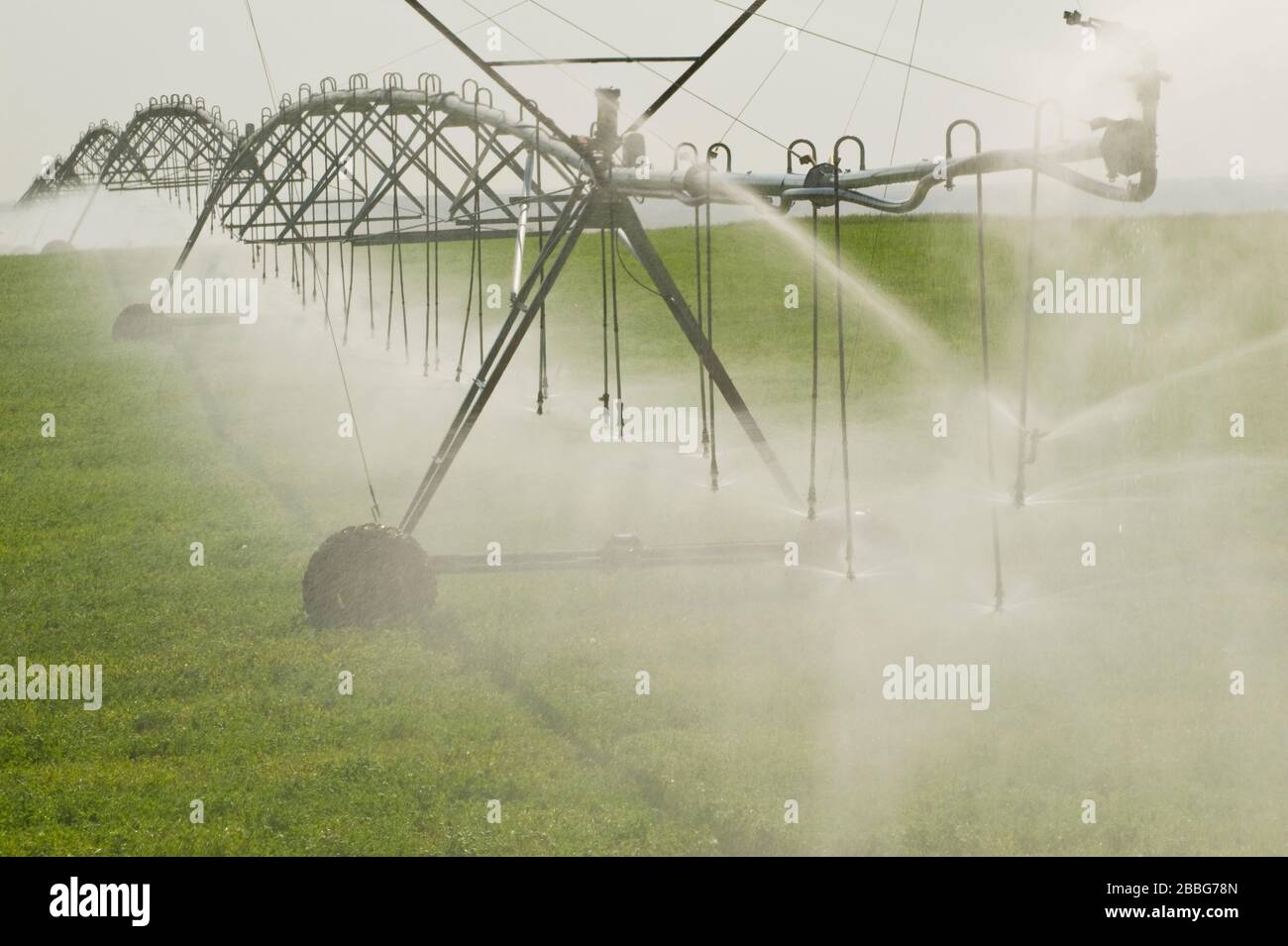 Center pivot irrigation system hi-res stock photography and images - Alamy