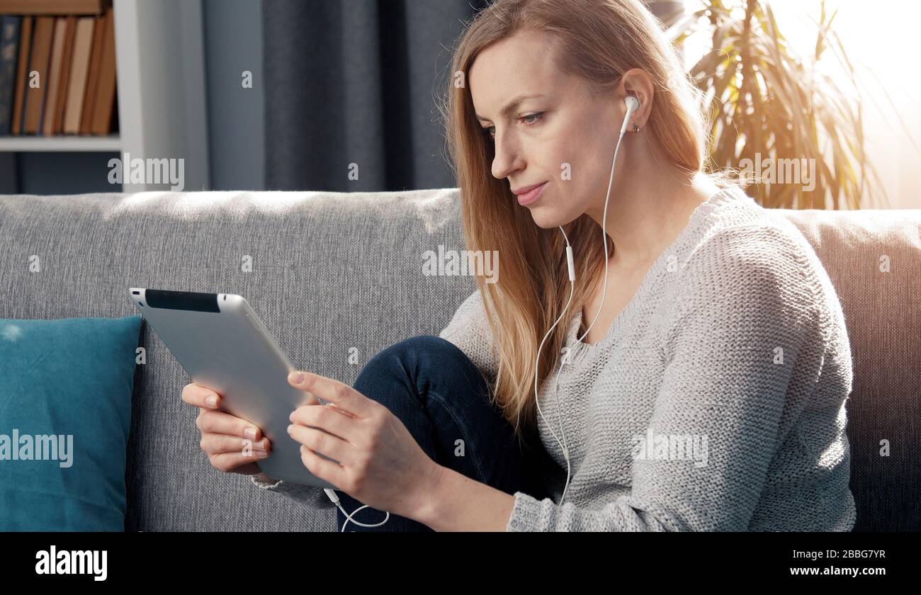 Electronic tab hi-res stock photography and images - Alamy