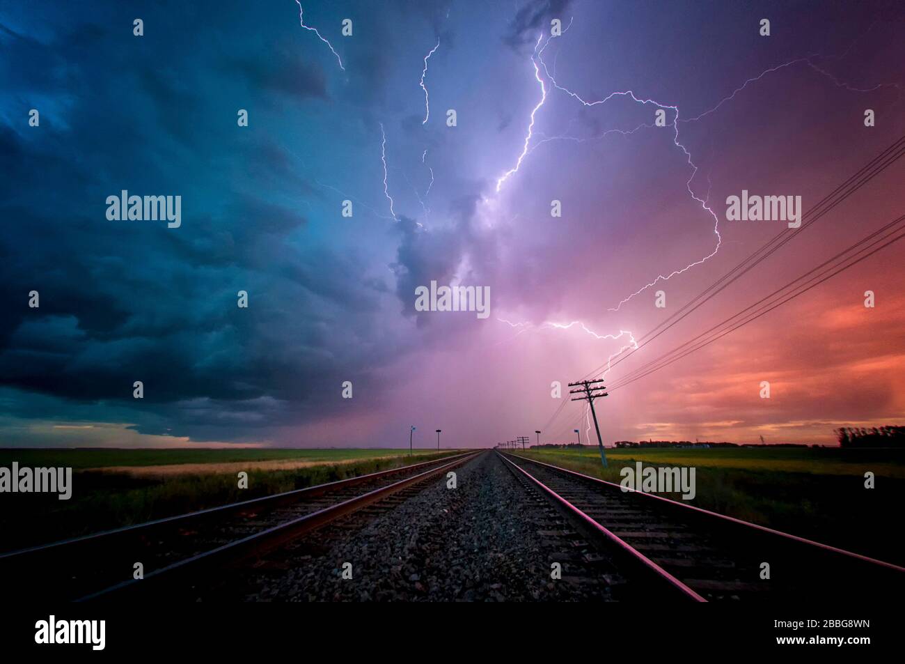 Railway crossing canada hi-res stock photography and images - Alamy