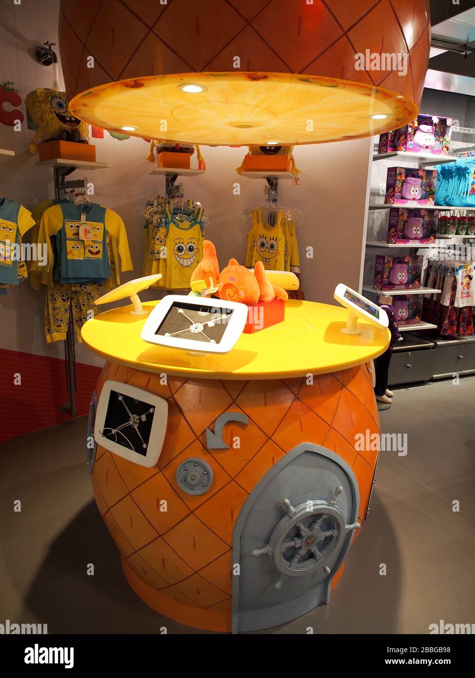 Nickelodeon store in London Stock Photo - Alamy