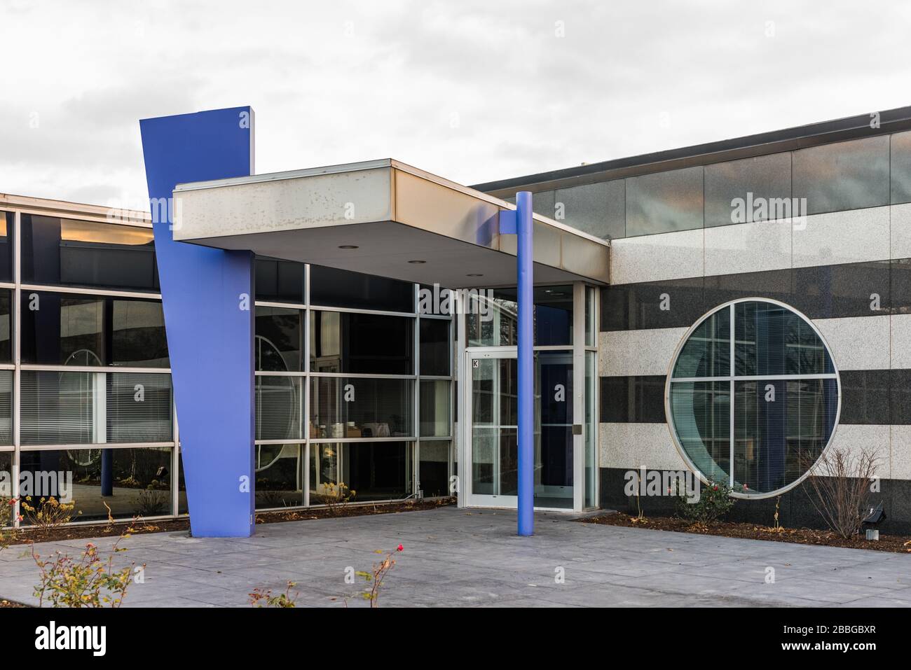 Tang construction hi-res stock photography and images - Alamy