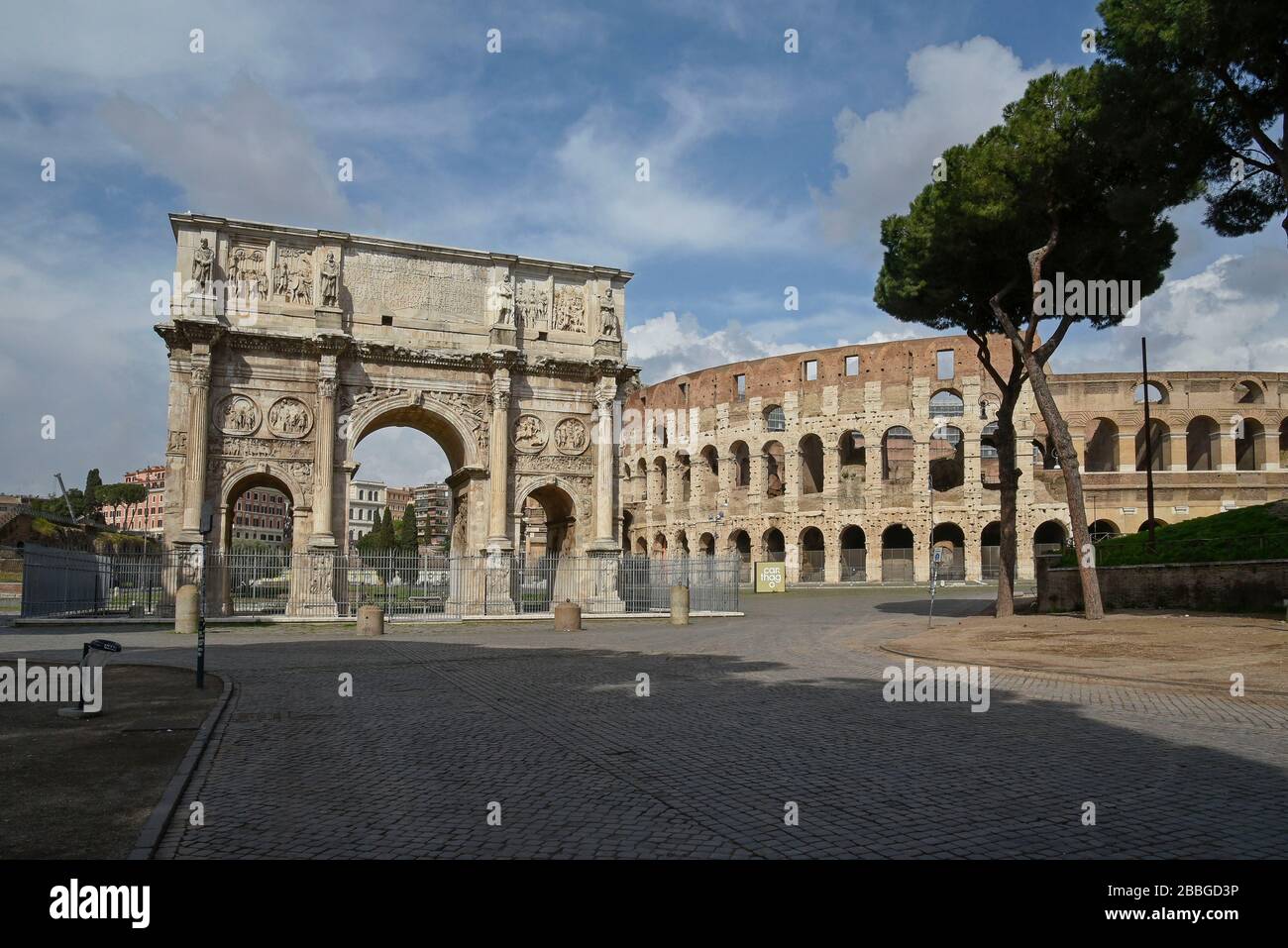 Empty colosseum hi-res stock photography and images - Alamy