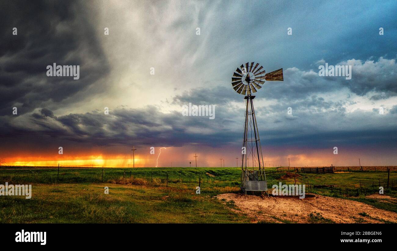 Mill in kansas hi-res stock photography and images - Alamy
