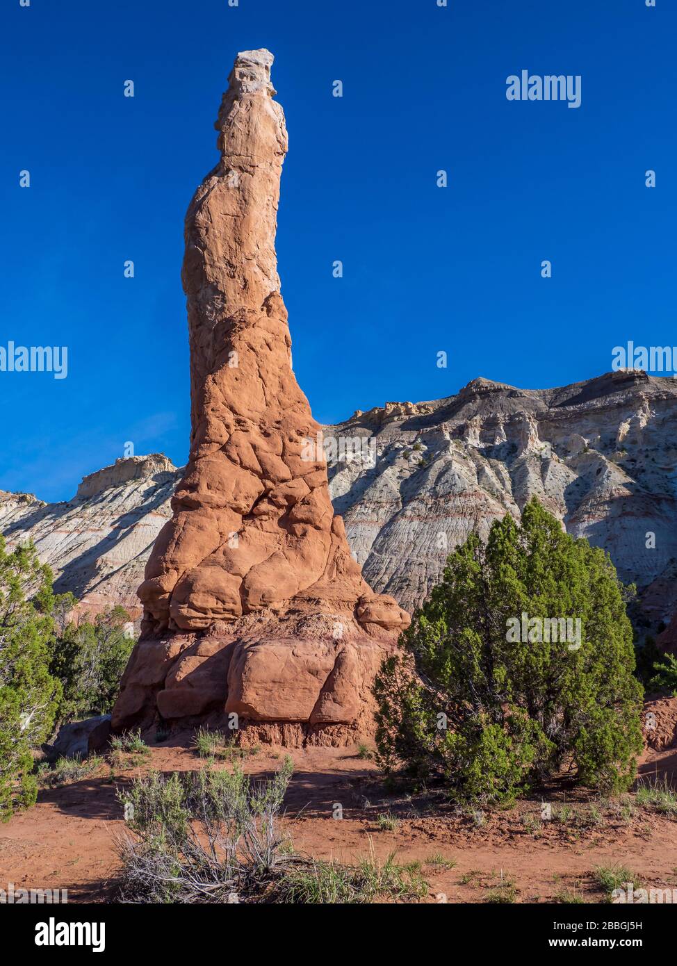 Sedimentary pipe spire, view point past Basin Campground, Kodachrome ...