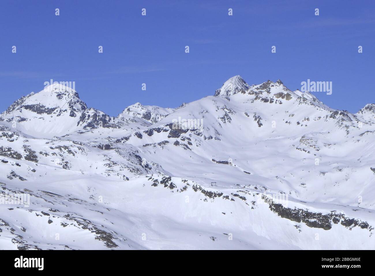 Bivio, Skitour auf den Piz dal Sasc. Blick vom Gipfel auf Mazzaspitz ...