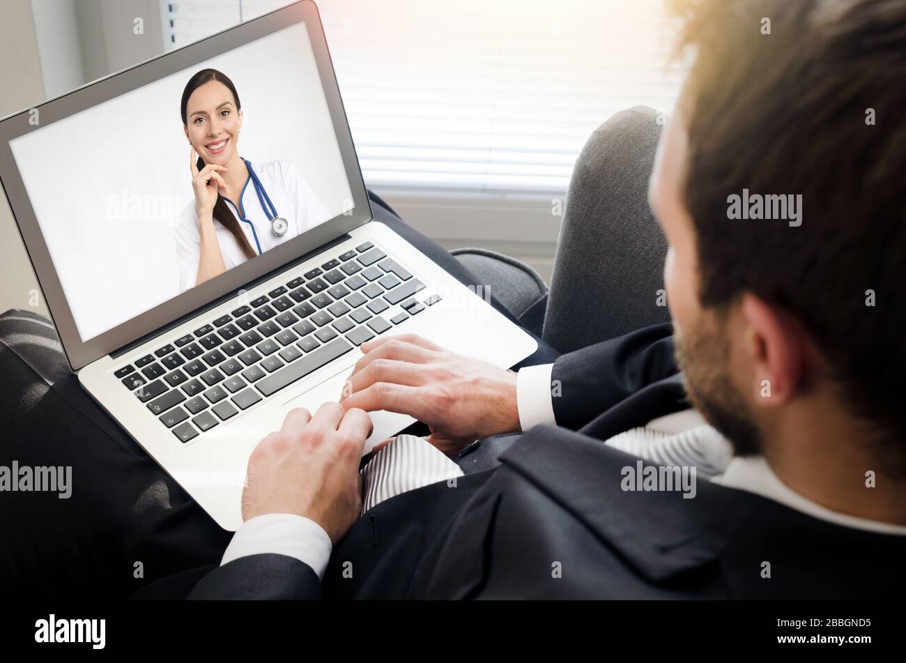 Doctor telemedicine telehealth hi-res stock photography and images - Alamy