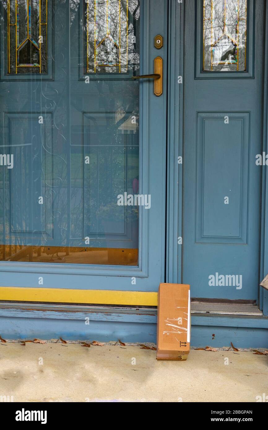 Lean against door hi-res stock photography and images - Alamy
