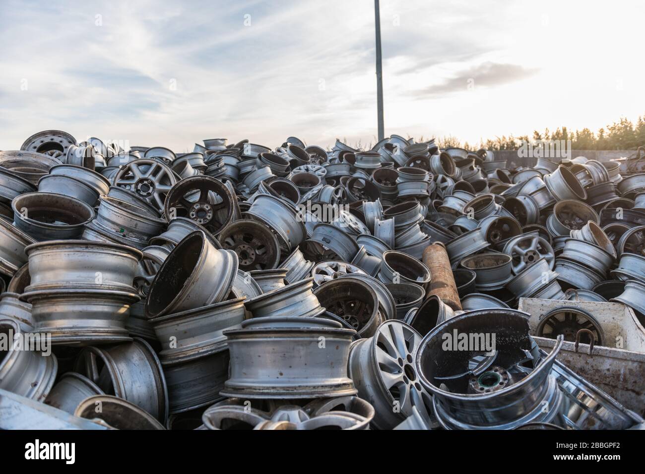 Dirty rims hi-res stock photography and images - Alamy