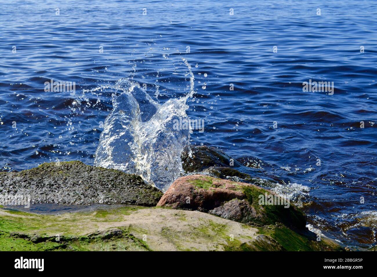 Slow motion refreshing water splash hi-res stock photography and images ...