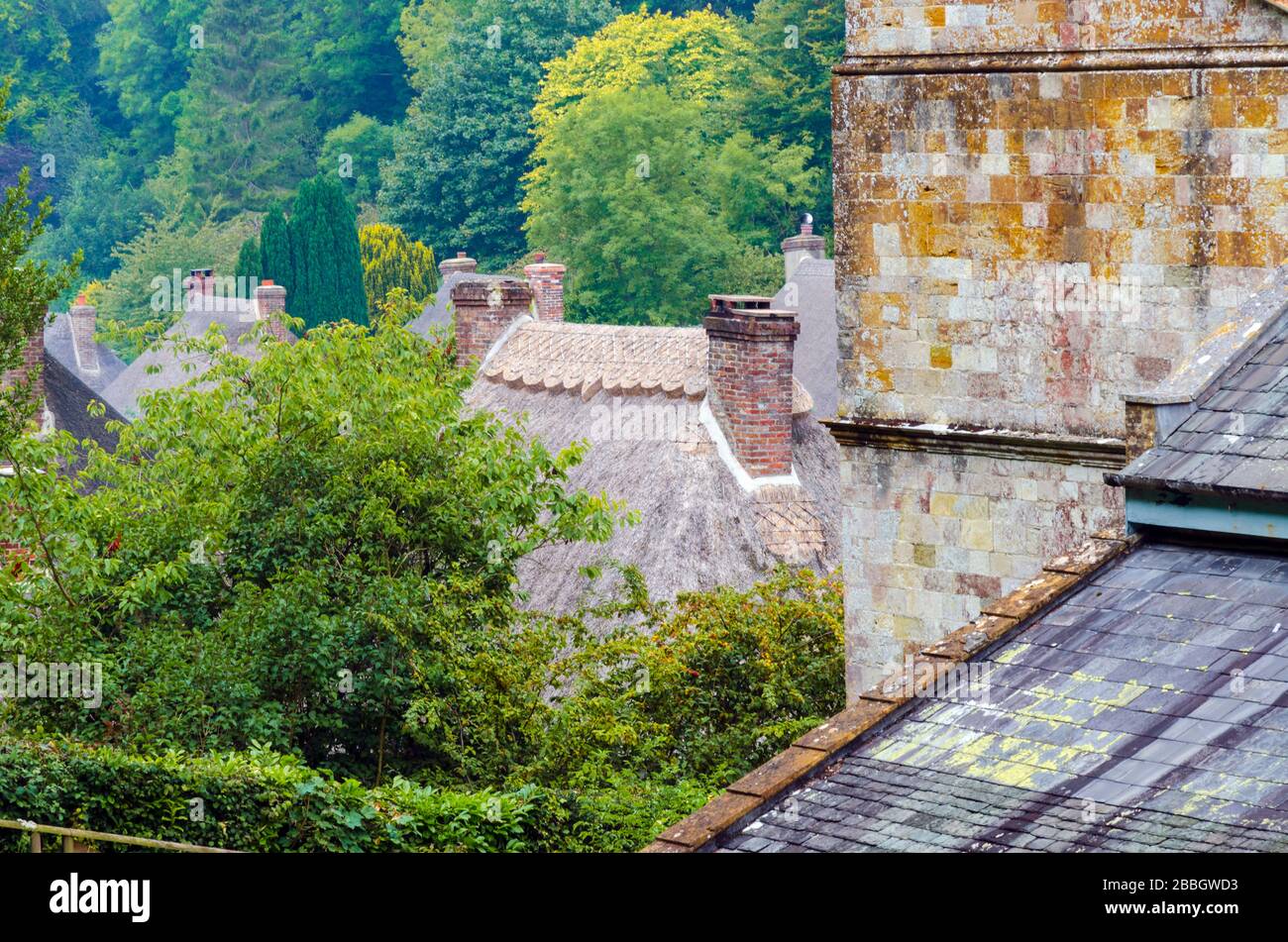 Traditional british building hi-res stock photography and images - Alamy