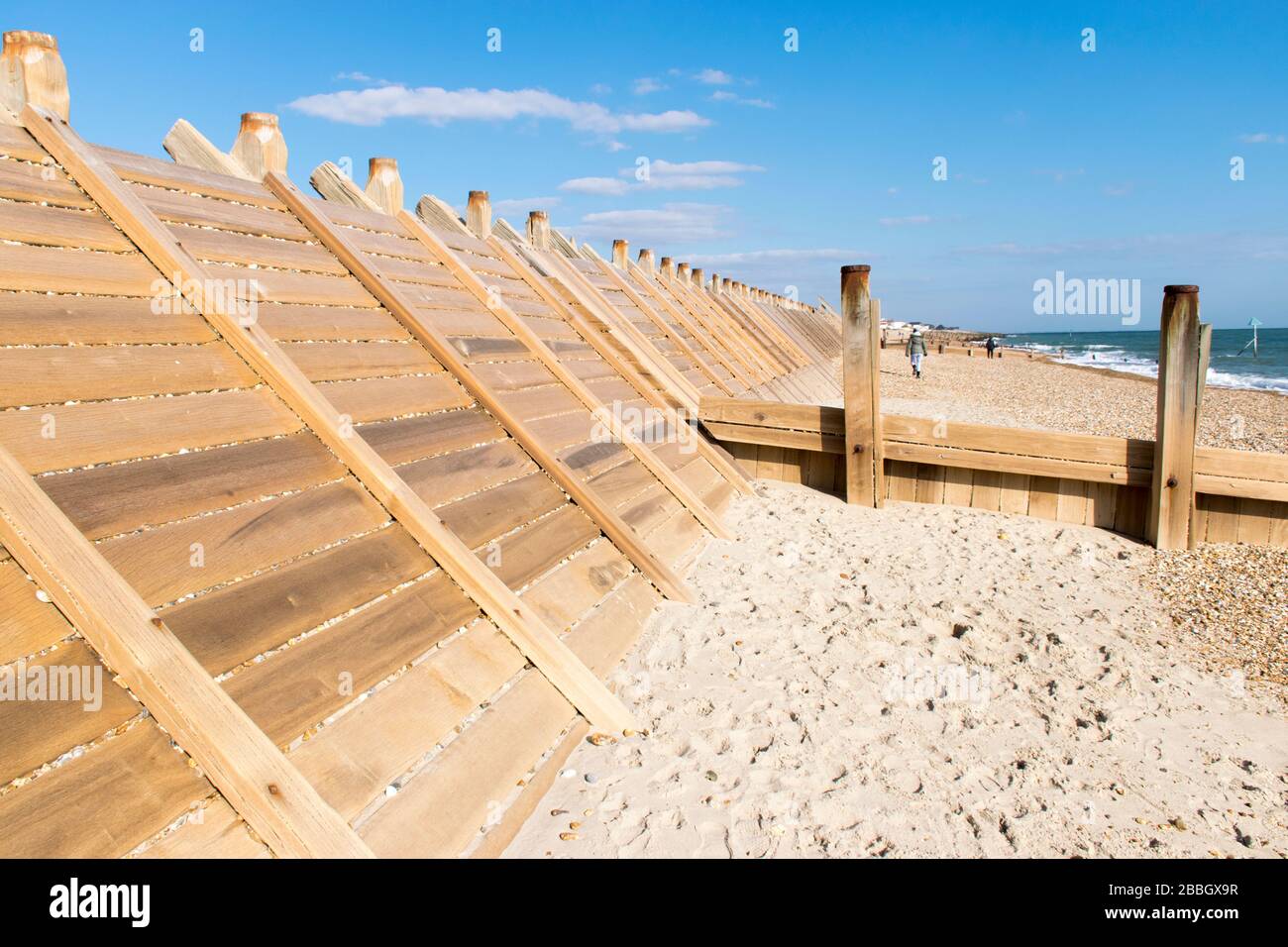Wooden sea defences hi-res stock photography and images - Alamy
