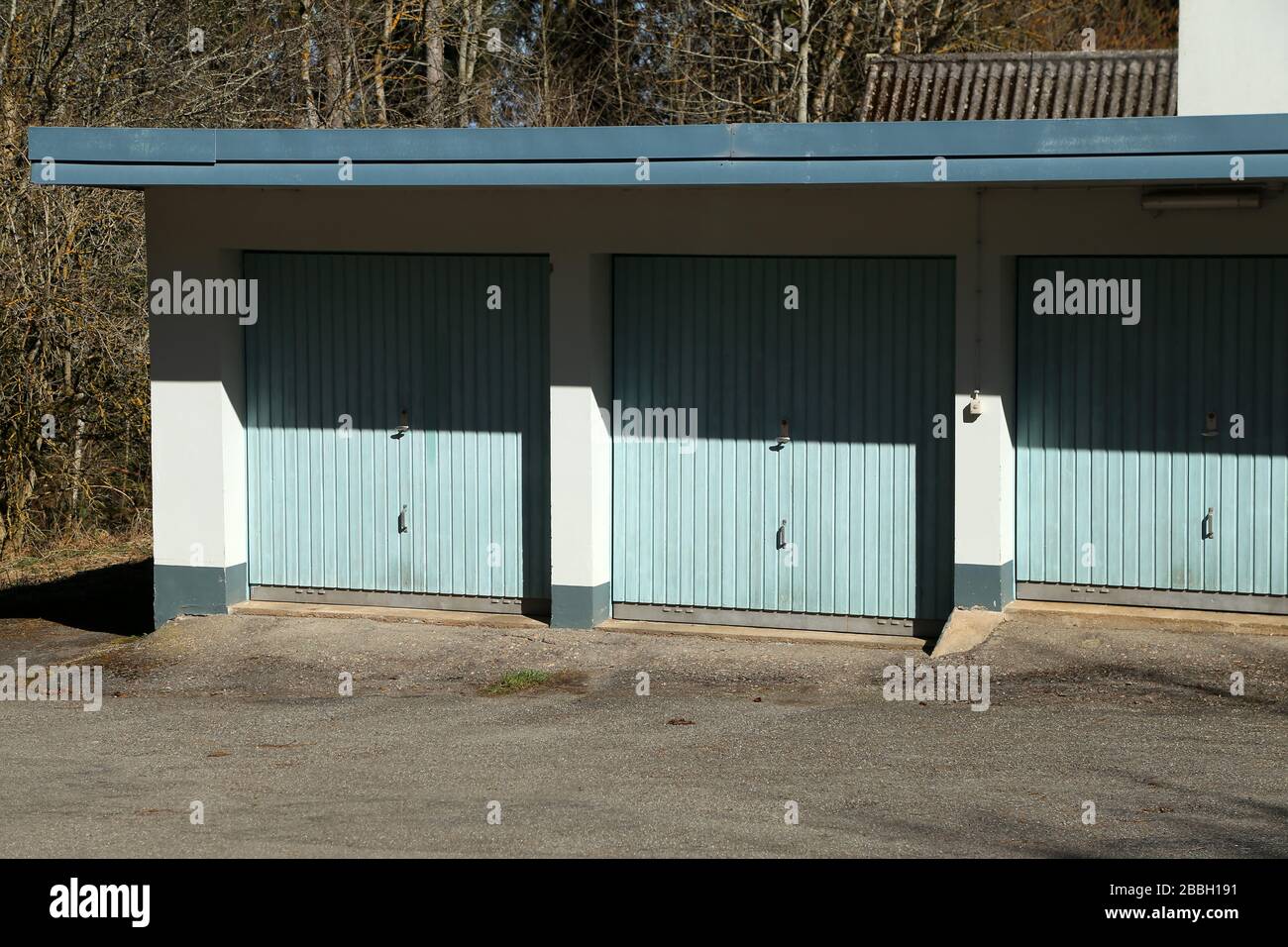 Typical garages hi-res stock photography and images - Alamy