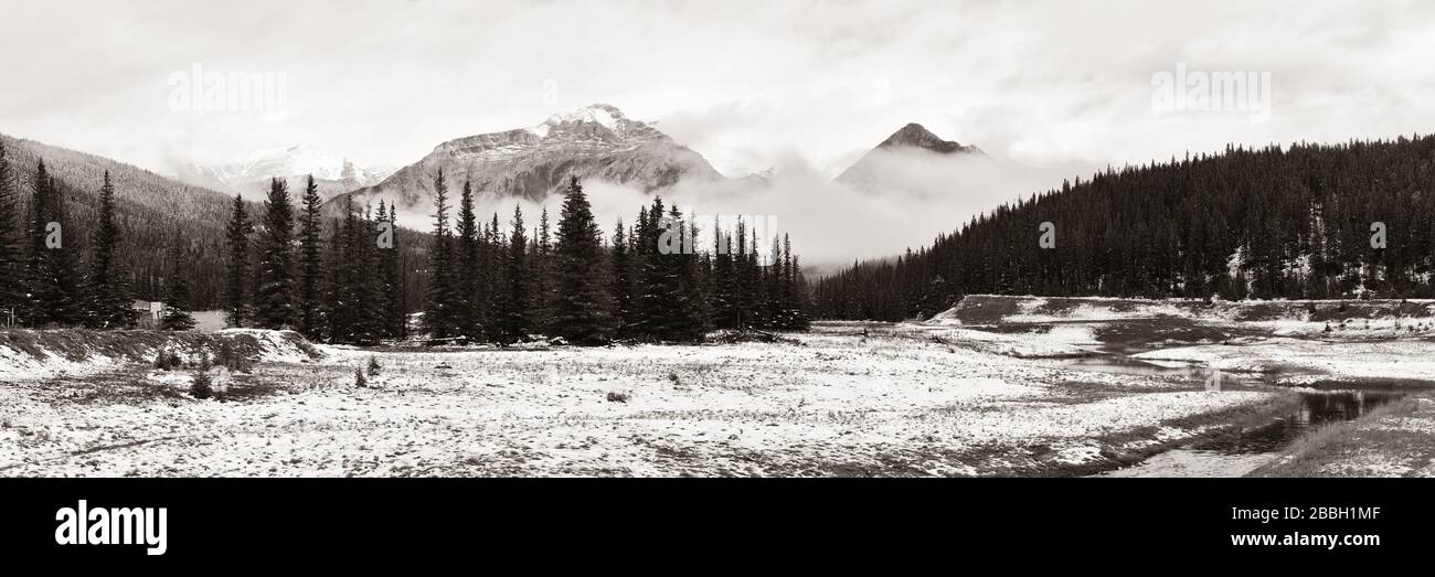 Beautiful landscape in Banff National Park in Canada Stock Photo - Alamy