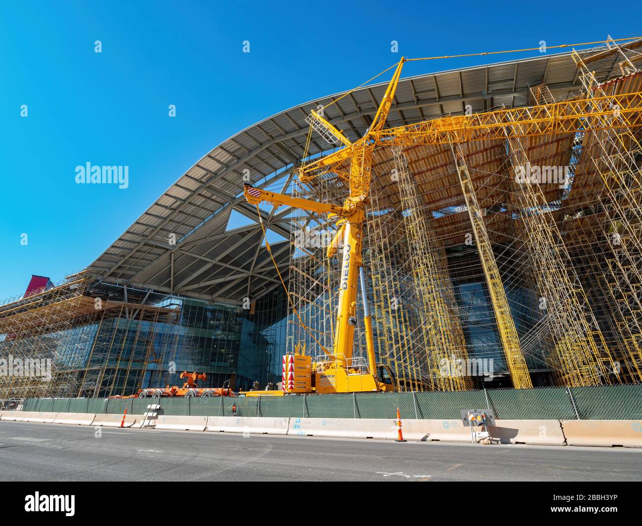 Las vegas convention center exterior hi-res stock photography and ...