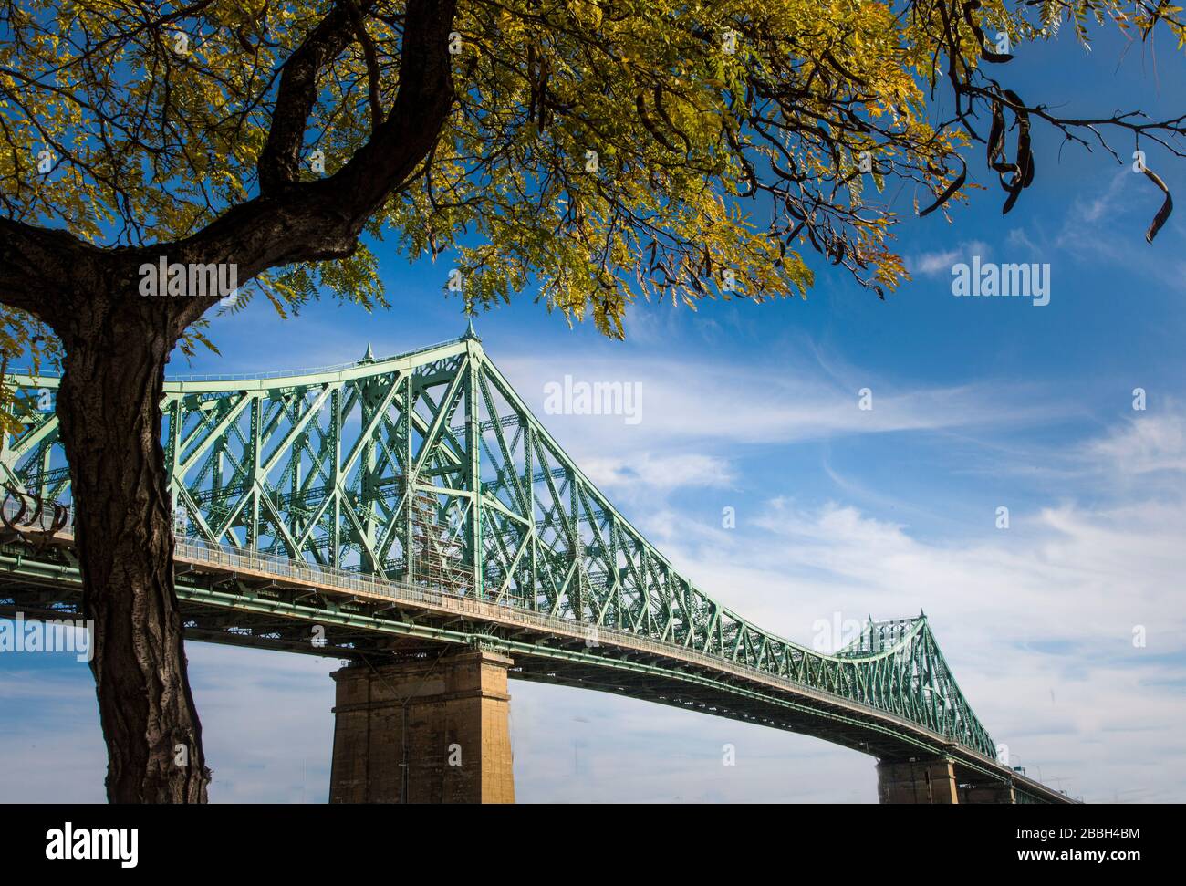 Quebec bridge hi-res stock photography and images - Alamy