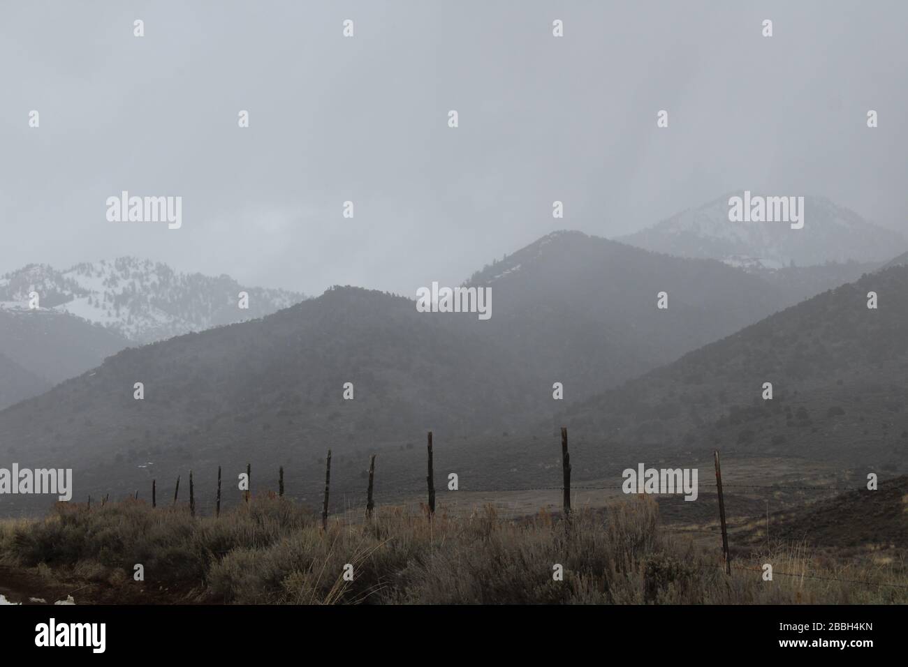Rain raining mountain nature hi-res stock photography and images - Alamy