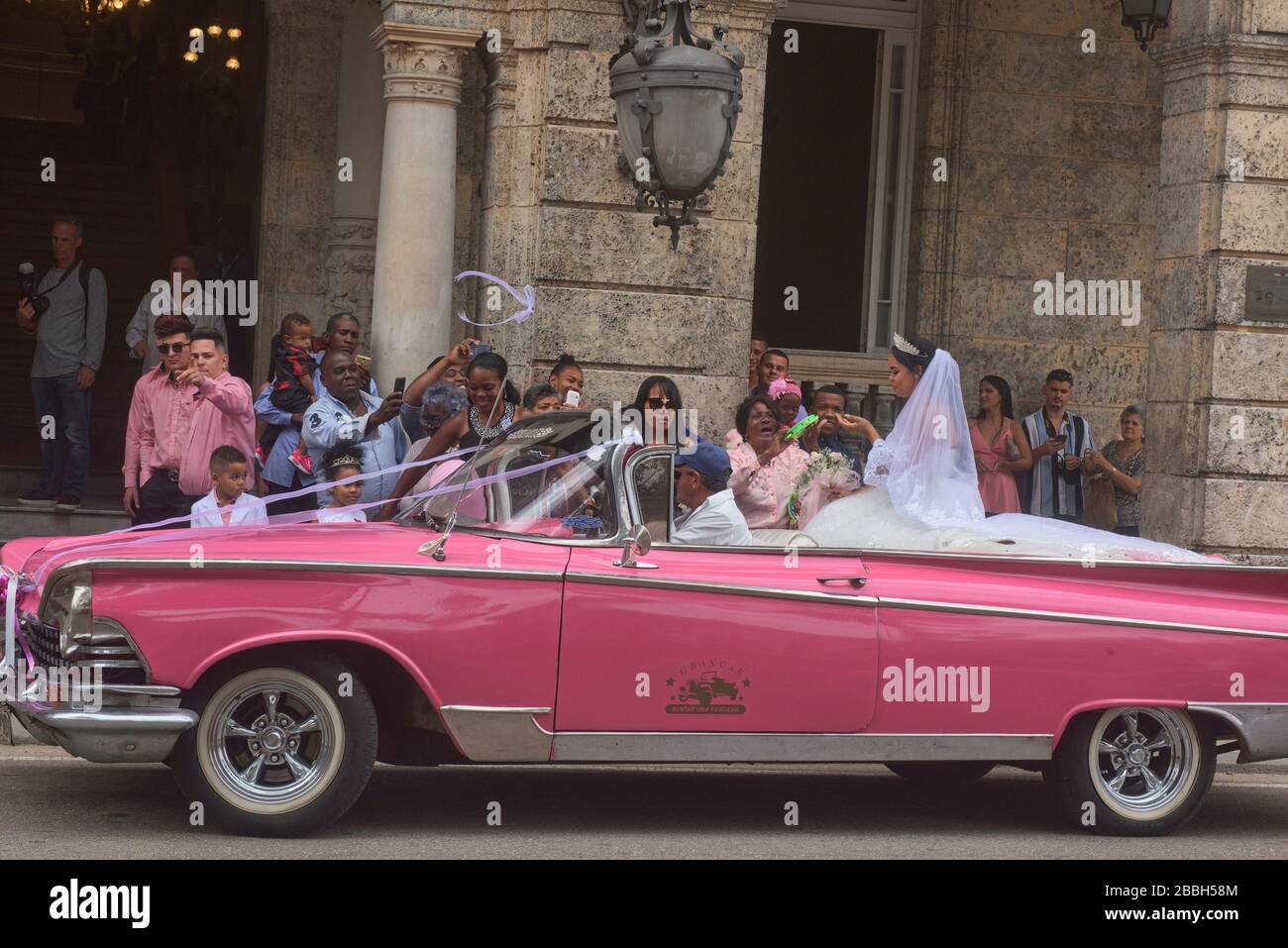 Wedding Cuba High Resolution Stock Photography and Images - Alamy