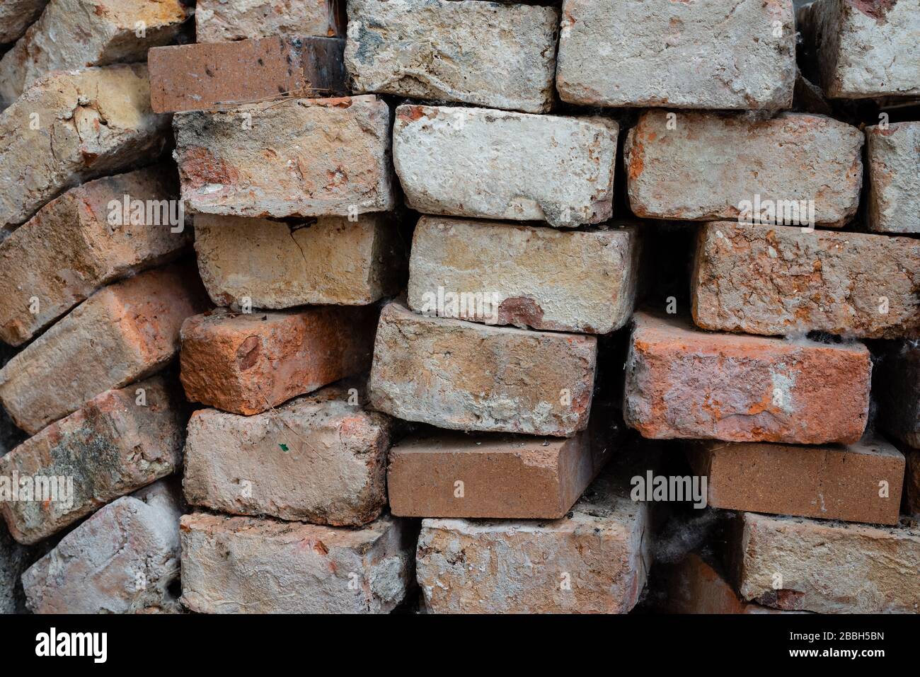 Old bricks hi-res stock photography and images - Alamy