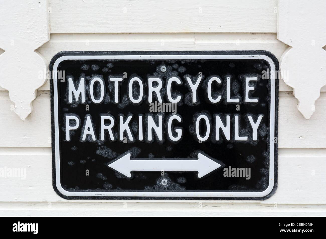 Motorcycle parking sign hi-res stock photography and images - Alamy