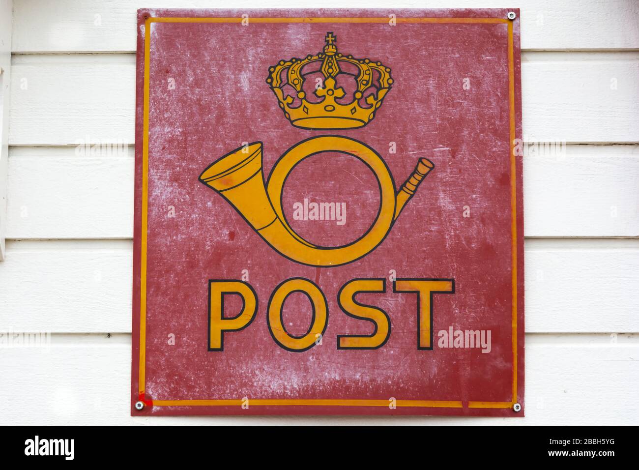 Crown logo with letters hi-res stock photography and images - Alamy