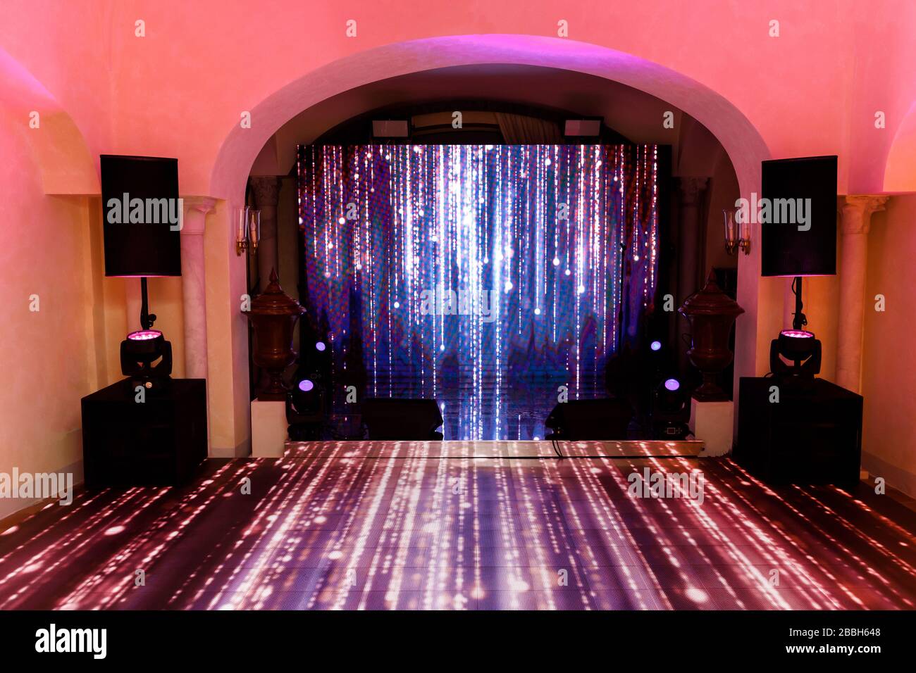 Preparing for a concert hi-res stock photography and images - Alamy