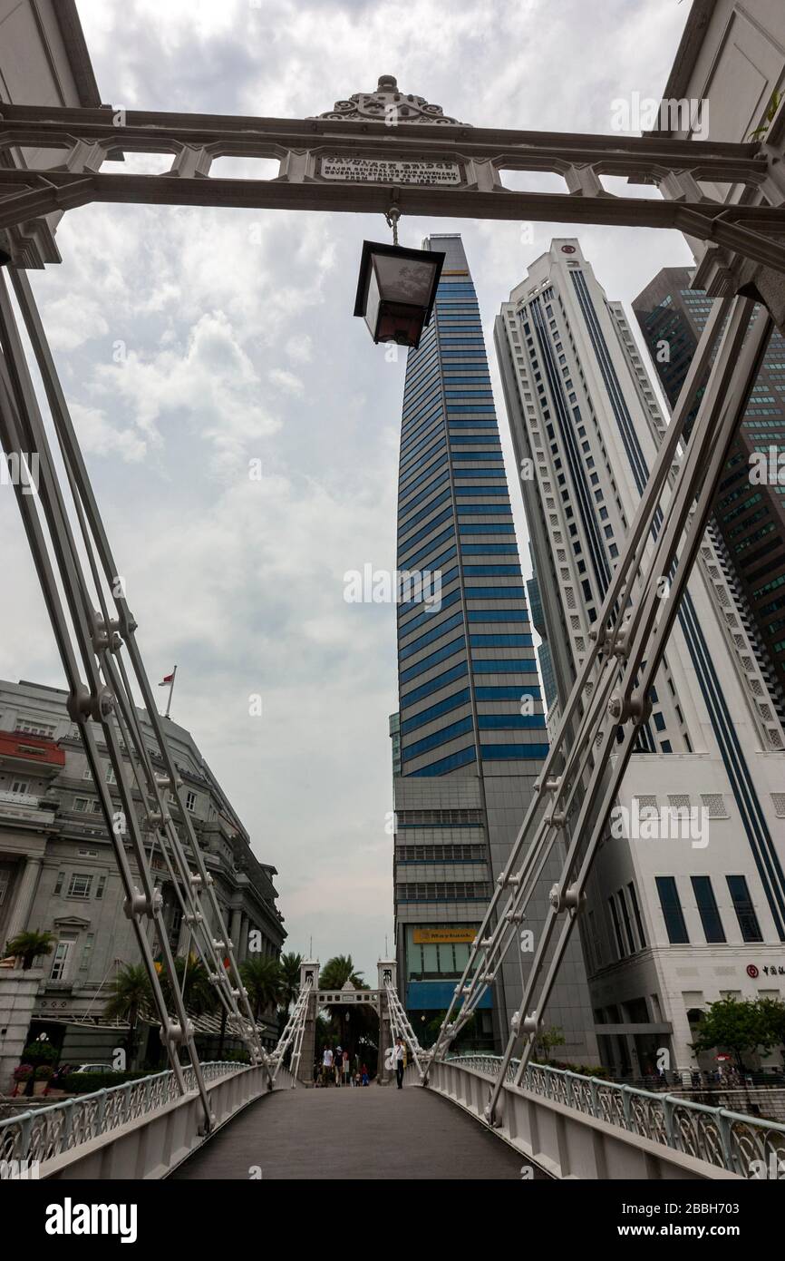 Cavenagh Bridge, suspension bridge, crossing Singapore River, Singapore ...